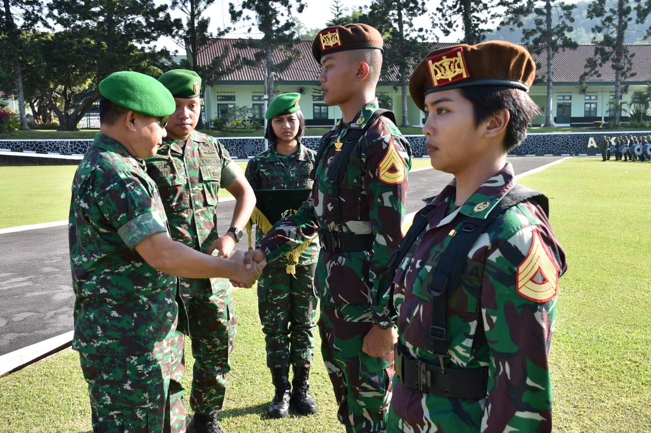 Taruna Tingkat III Akmil Resmi Sandang Brevet Hulubalang • Metro Times News