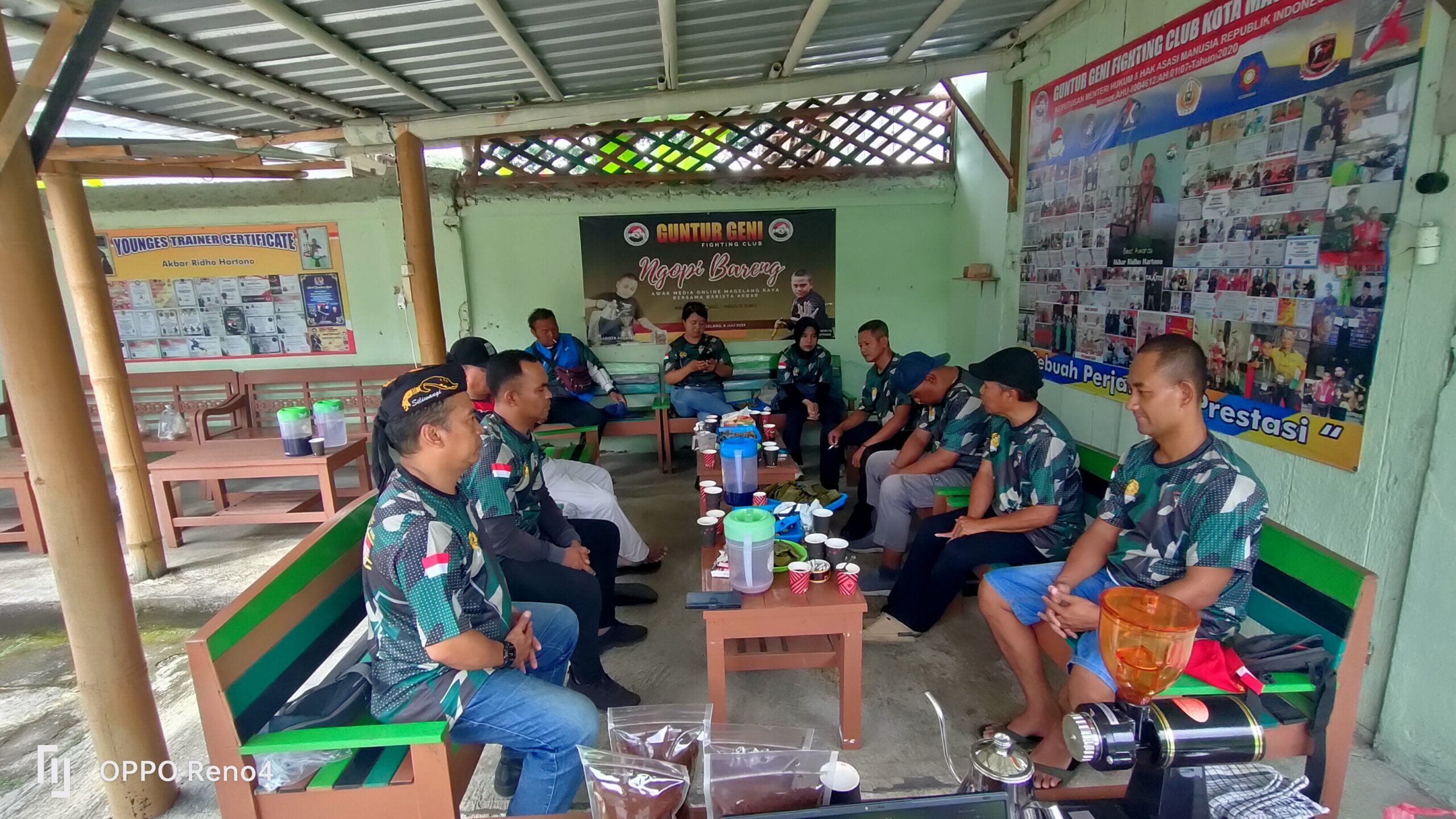 Guntur Geni Fighting Club 'Ngopi Bareng' Dengan Awak Media Magelang ...